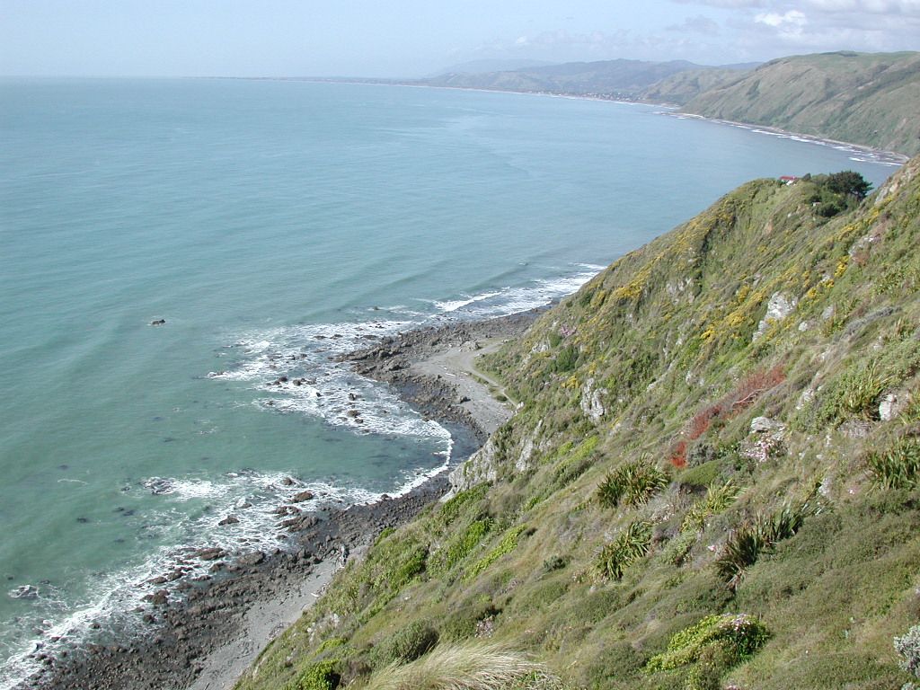 Raroa_Reserve_lookout_towards_Kapiti_Coast – Pukerua Bay, New Zealand